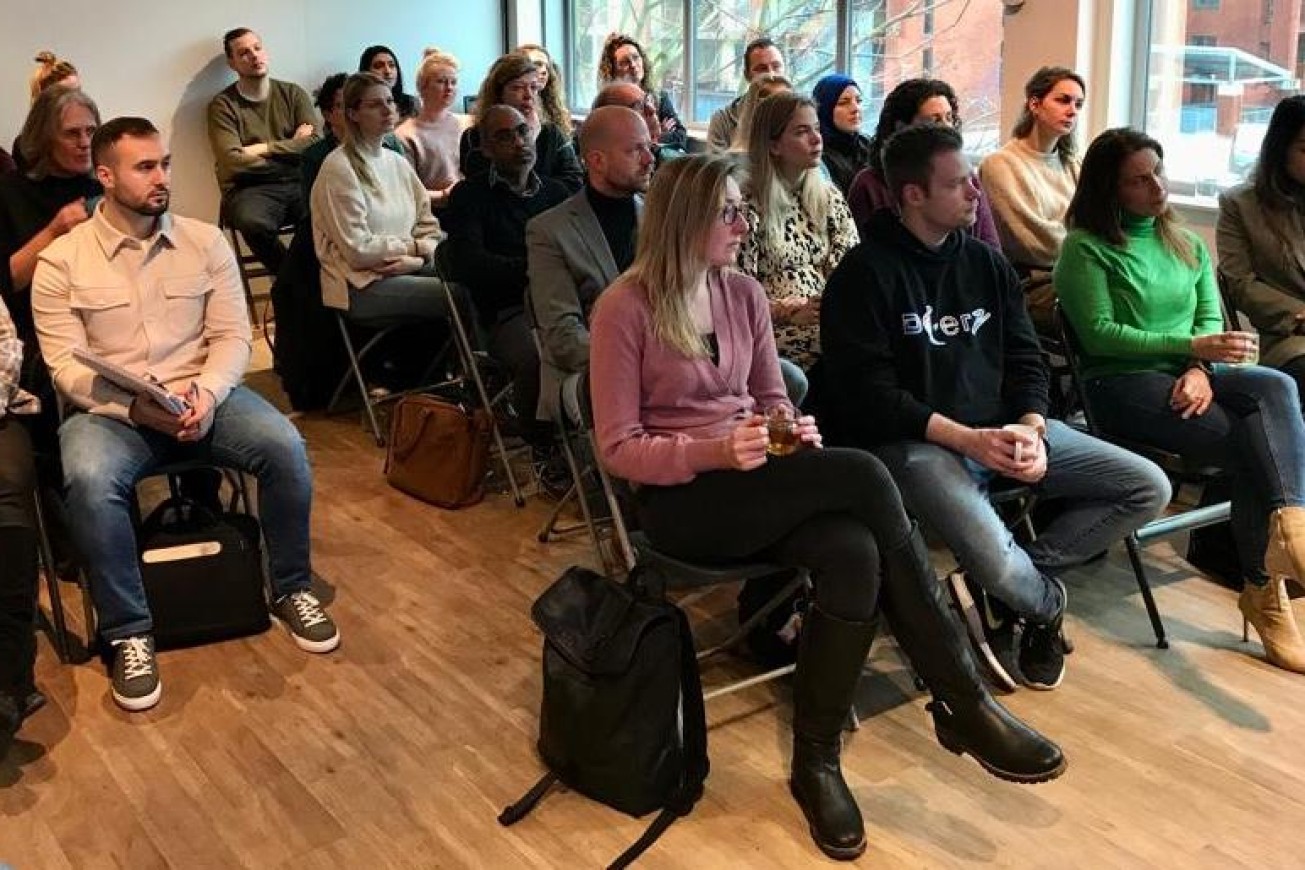 ‘Jongeren reageren 10 keer sneller op een app dan op een brief’ - NVVK